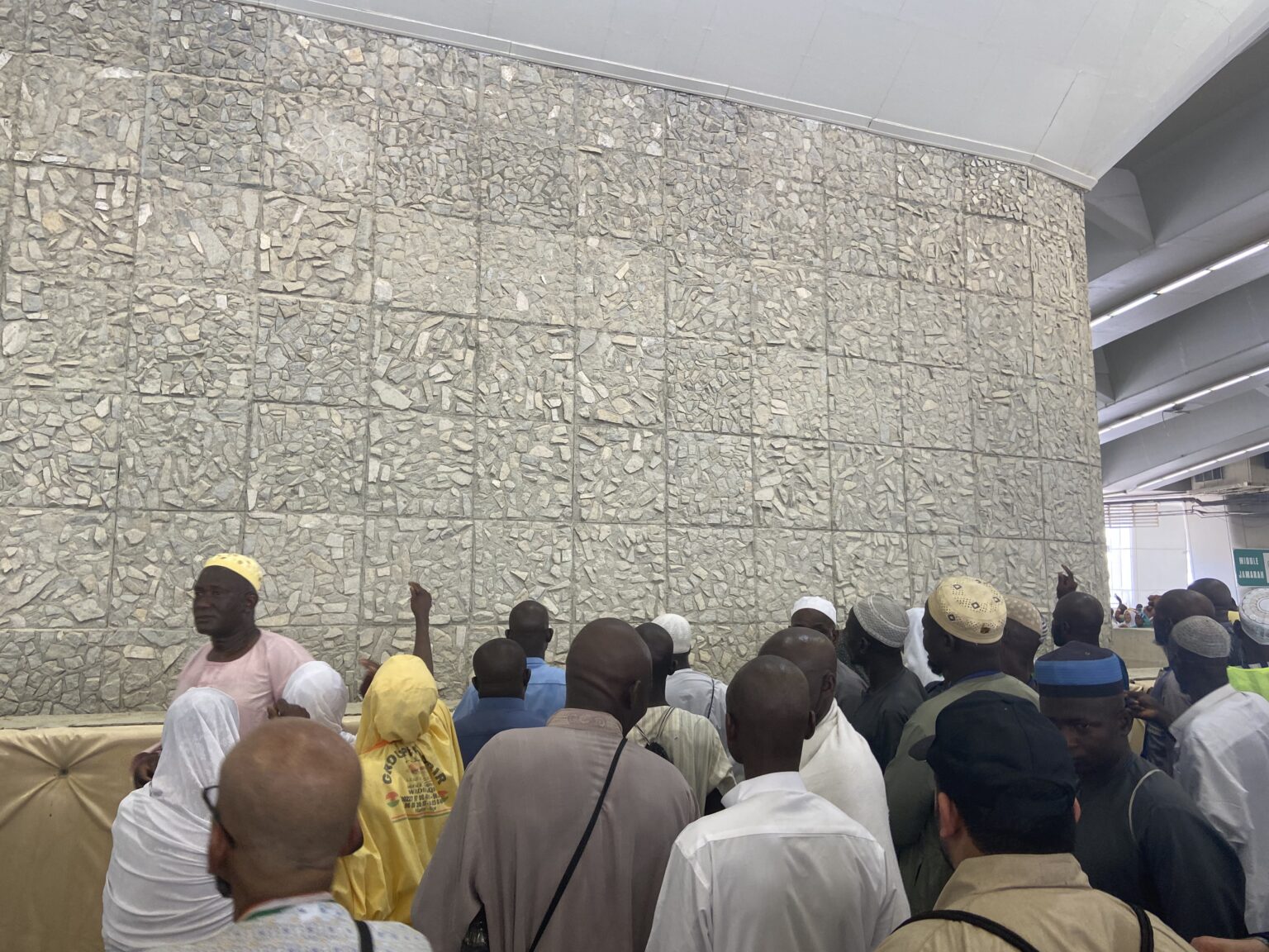 Guide to Muslim Hajj from Japan: The Path to Mecca.